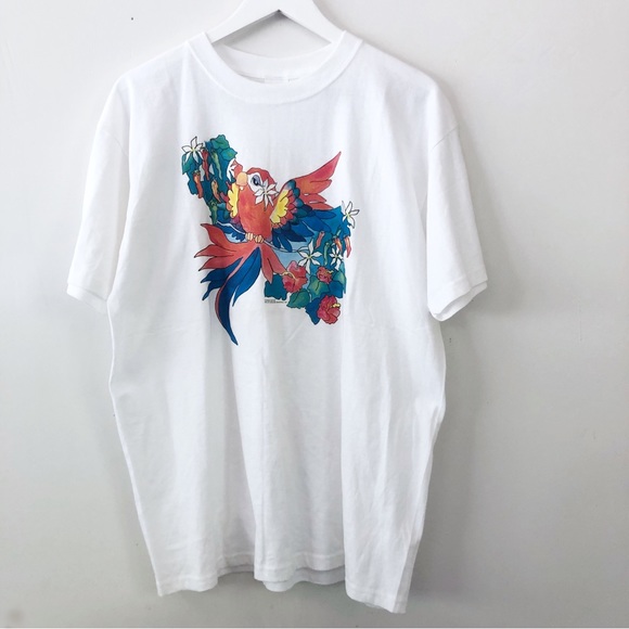 Shirts | White Parrot Graphic Tshirt Size Large | Poshmark